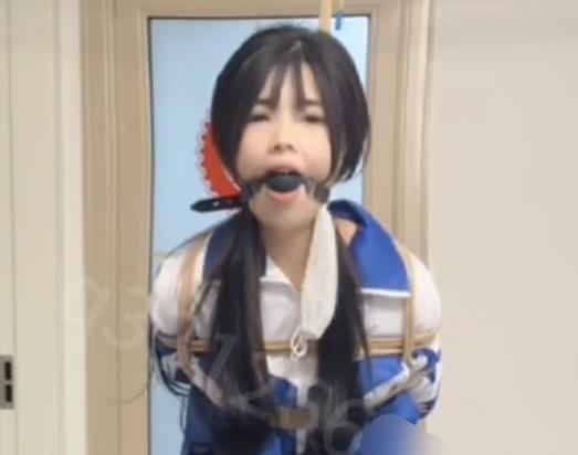 昨晚直接登榜首作品！冲着校花而来！SM [1V-1.77G] - 发现者资源网